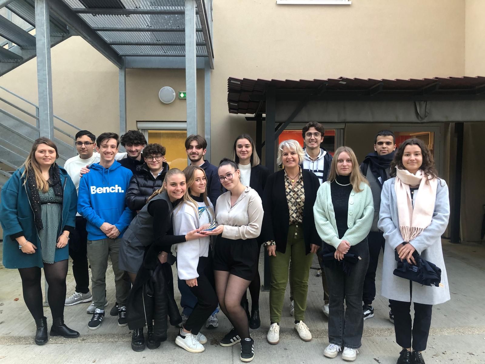 Challenge Commercial 2024 à l’ISCL ! - Institut Supérieur du Commerce ...